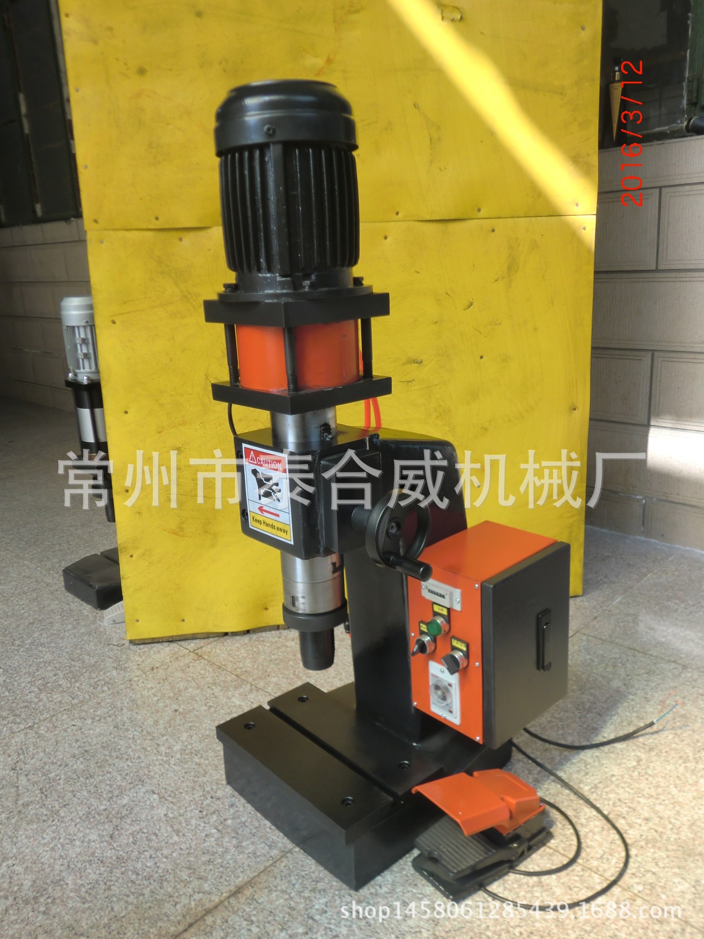 中型铆钉机 铆钉机手动-常州市泰合威机械厂.